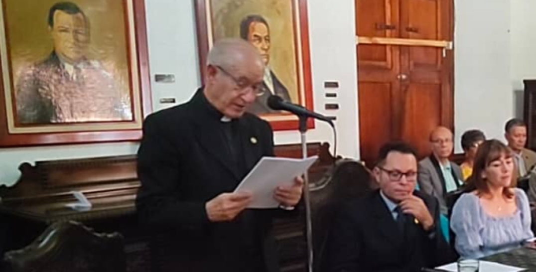 Incorporación como Miembro Correspondiente Nacional del R.P. Dr. Luis ...